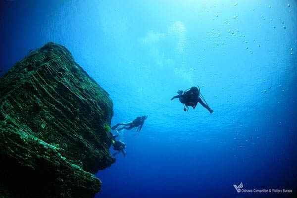 Kerama Islands Diving | VISIT OKINAWA JAPAN | Official Okinawa Travel Guide